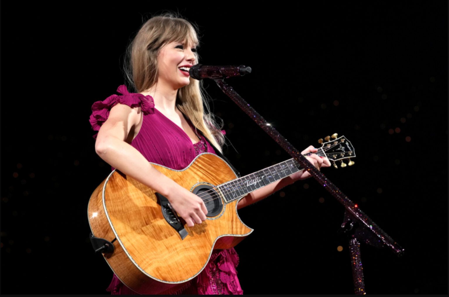 Cómo toca Taylor Swift la guitarra en sus canciones más populares