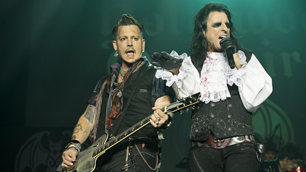 Qué canción contiene la frase "tararan tararan tararan tan tan"