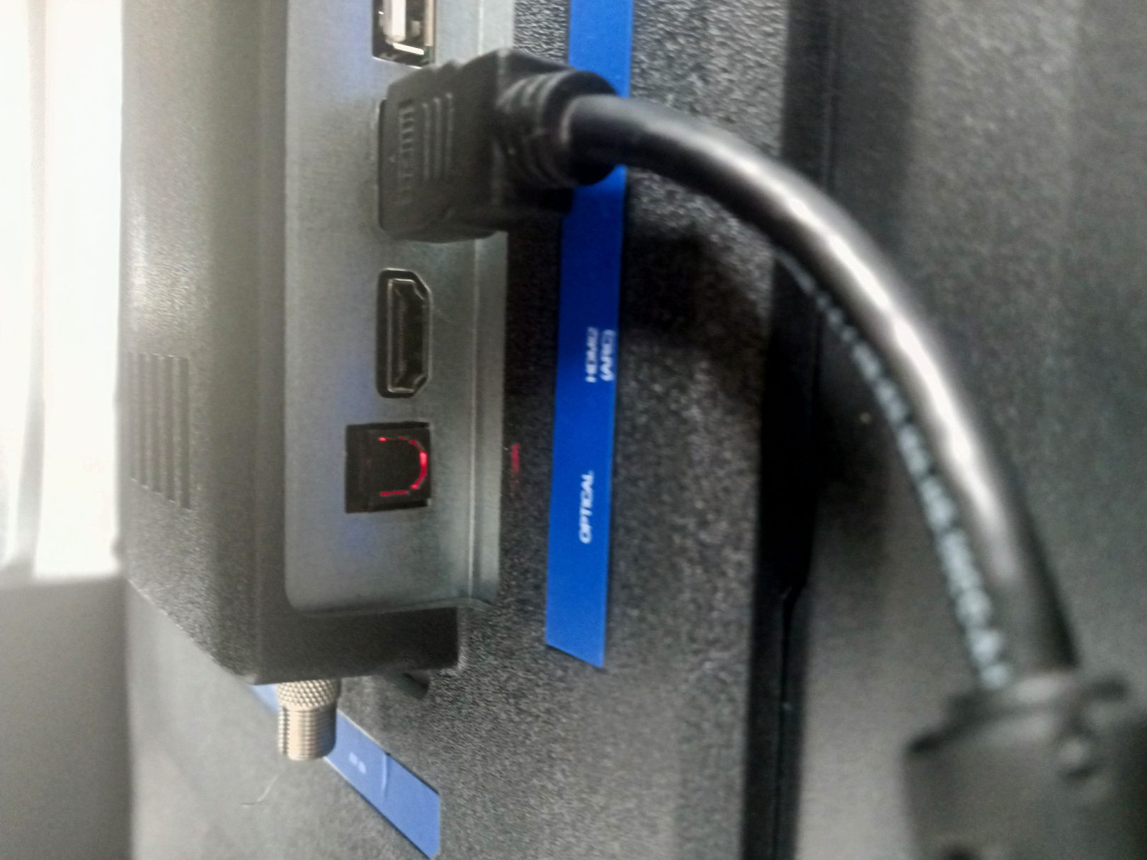 Qué función tiene la entrada Optical Digital Audio Out en dispositivos